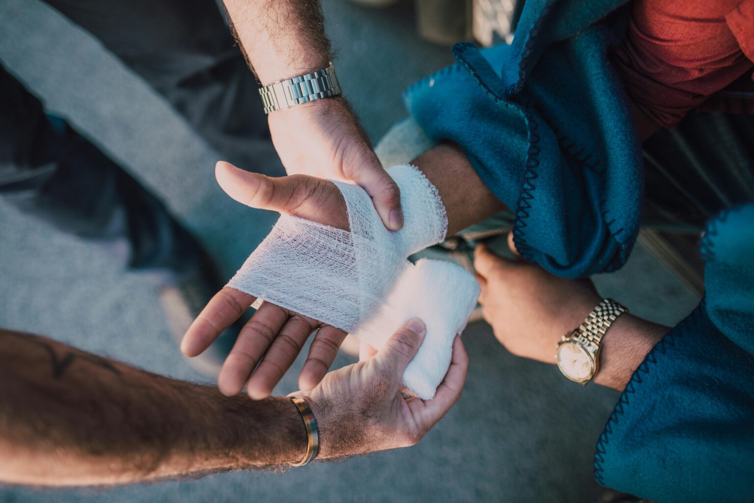 How to Handle an Injury the Right Way: Staying Calm, Safe, and Informed ...