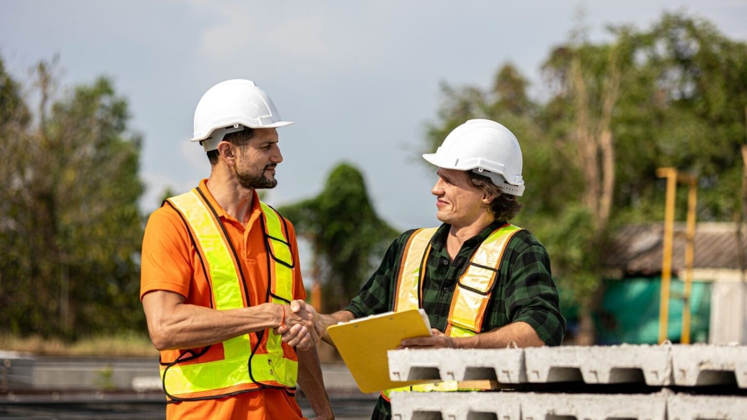 How to Verify a Contractor's Training and Licenses - Livingpristine